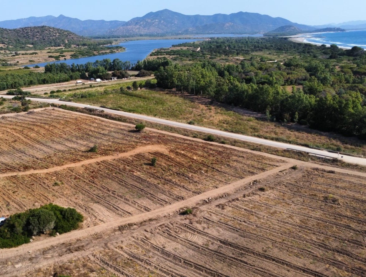 Land mit der Laguna im Hintergrund©Fadi Kanso_Web | bioverita – Bio von ...